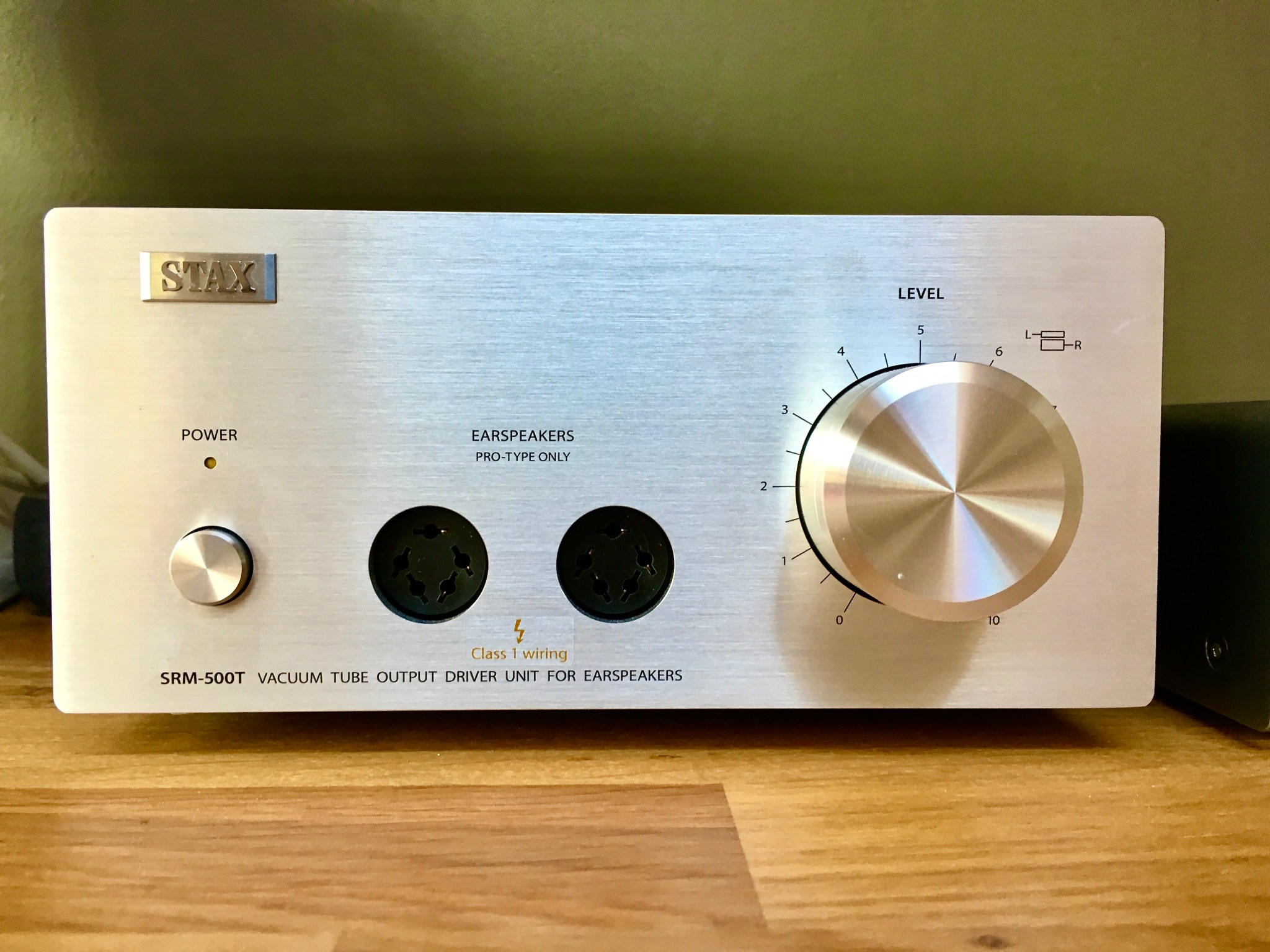 Stax Amplifiers SRM-D50 and SRM-500T – Full Review – Headphones n' Stuff