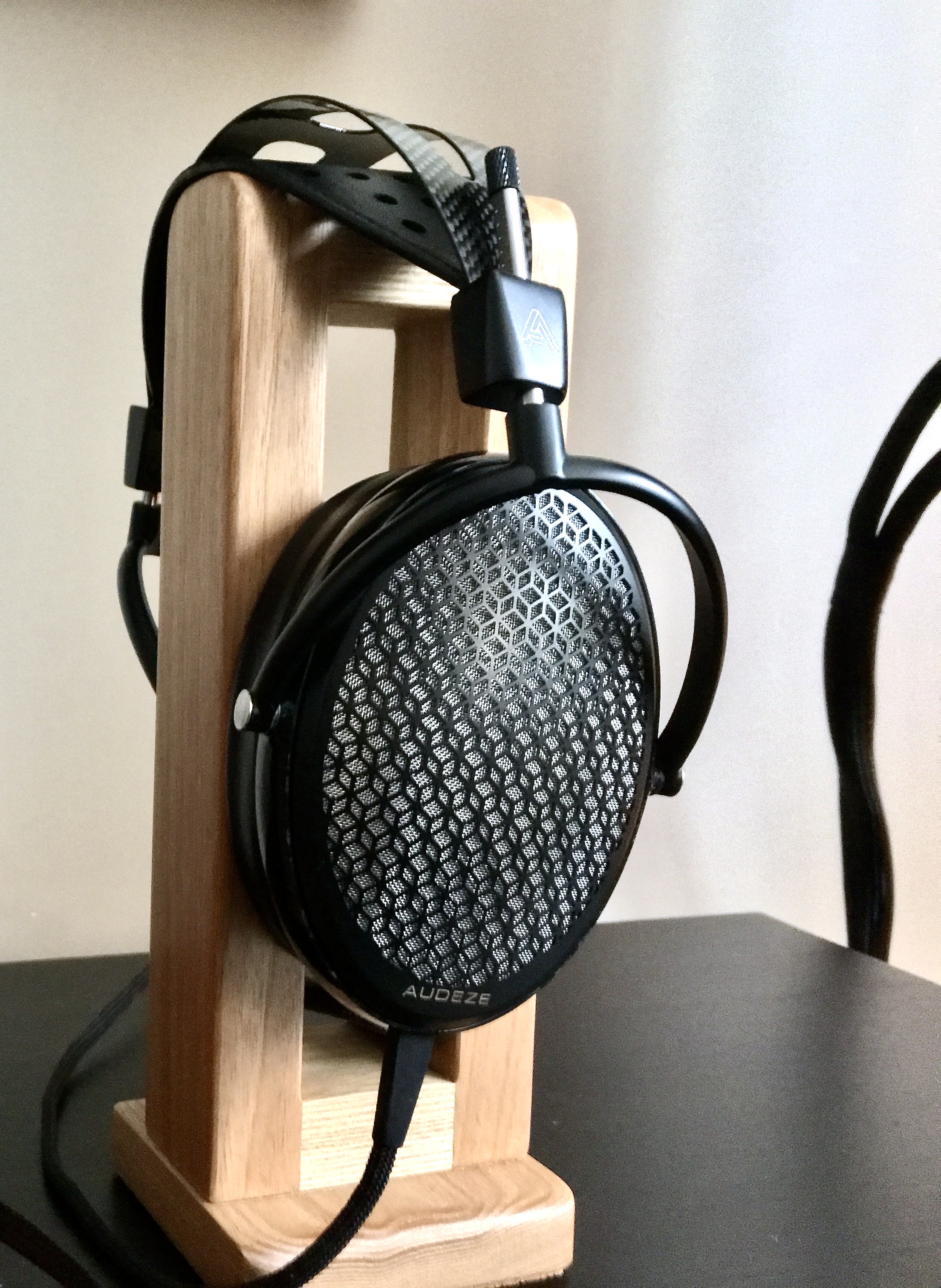 Audeze CRBN – Full Review – Headphones n' Stuff